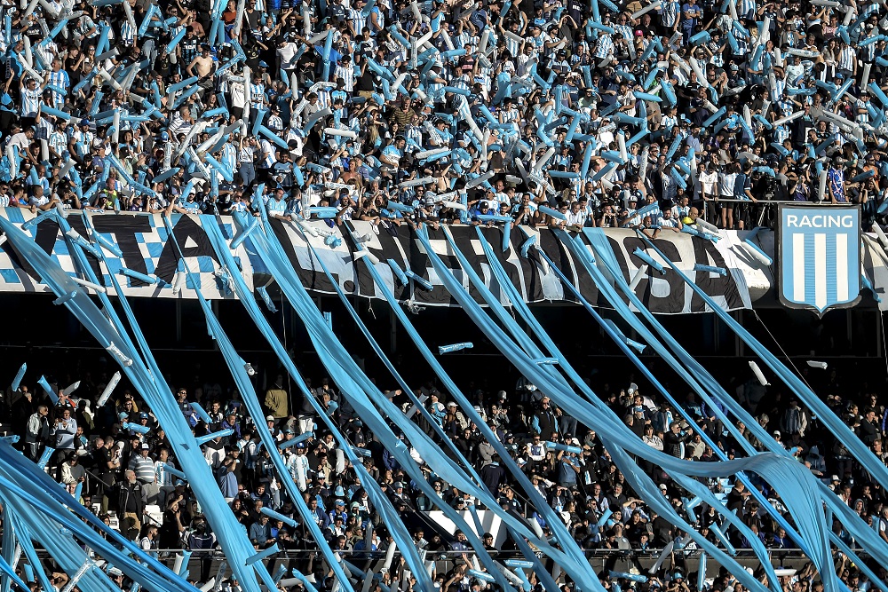 Racing jugará un amistoso con Colo Colo a puertas abiertas