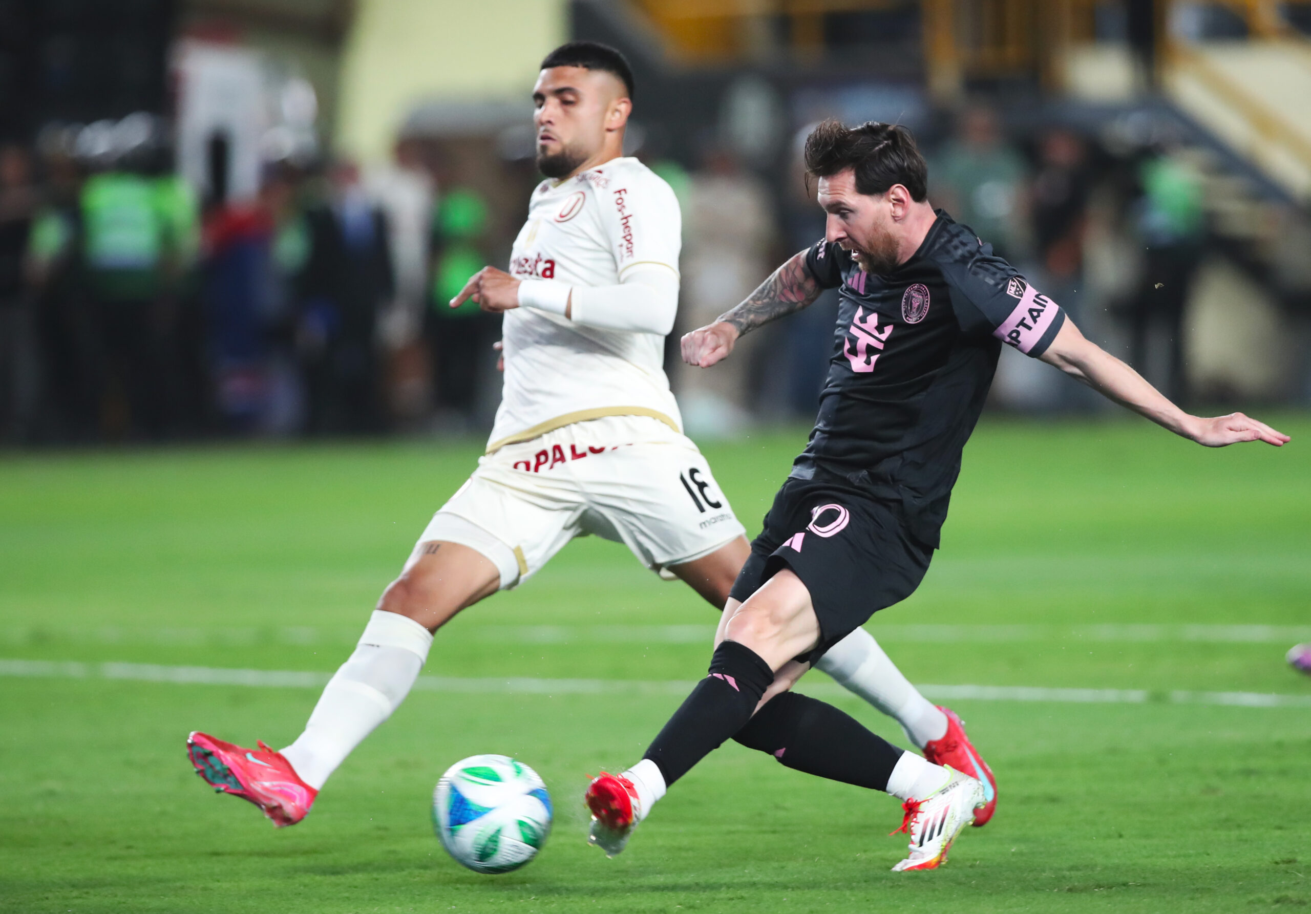 Inter Miami le ganó por penales a Universitario en Perú: Messi completó ...