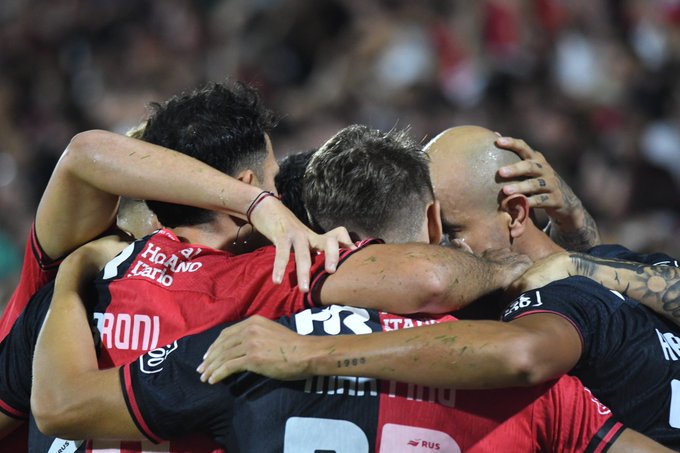 Newell´s frenó el envión de un pobre Boca y salió del fondo del Torneo ...