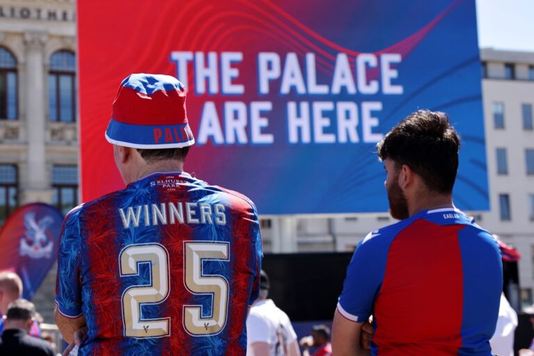 Incidentes entre ultras de Crystal Palace y Leipzig previo a la final